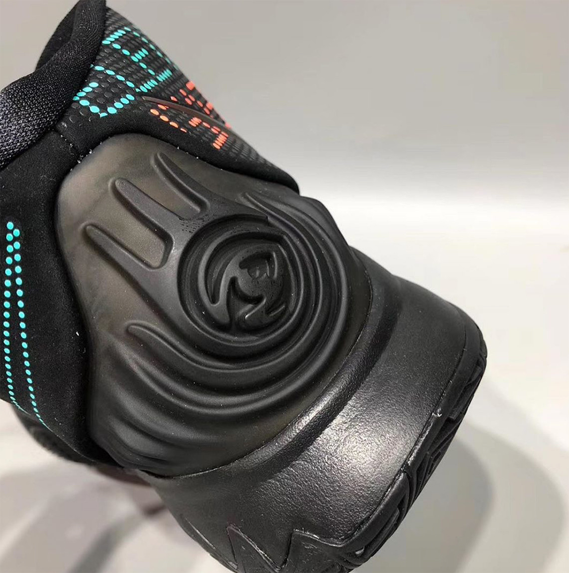 Nike Kyrie(カイリー)6 “Eleven”が登場。LEDのようなデザインが特徴。 | バッシュ.com